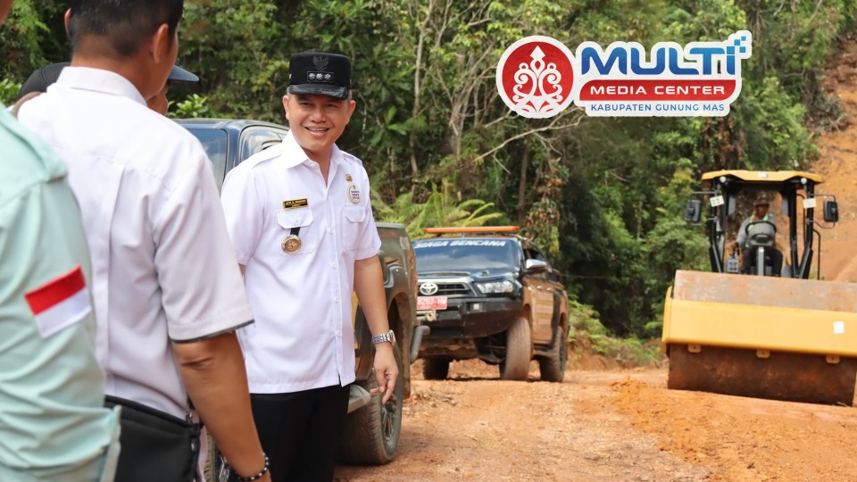 Tindak Lanjut Program 100 Hari Kerja, Bupati Gumas Tinjau Perbaikan Ruas Jalan Dandang–Ponyoi ...